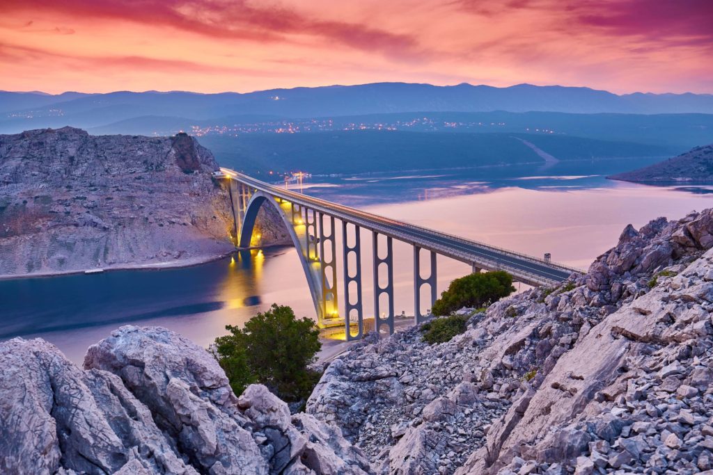Bungee jump Maslenica bridge - Zadar Adventures